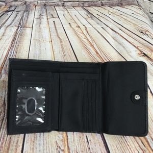 Fossil | Bags | Fossil Genuine Classic Leather Trifold Wallet | Poshmark
